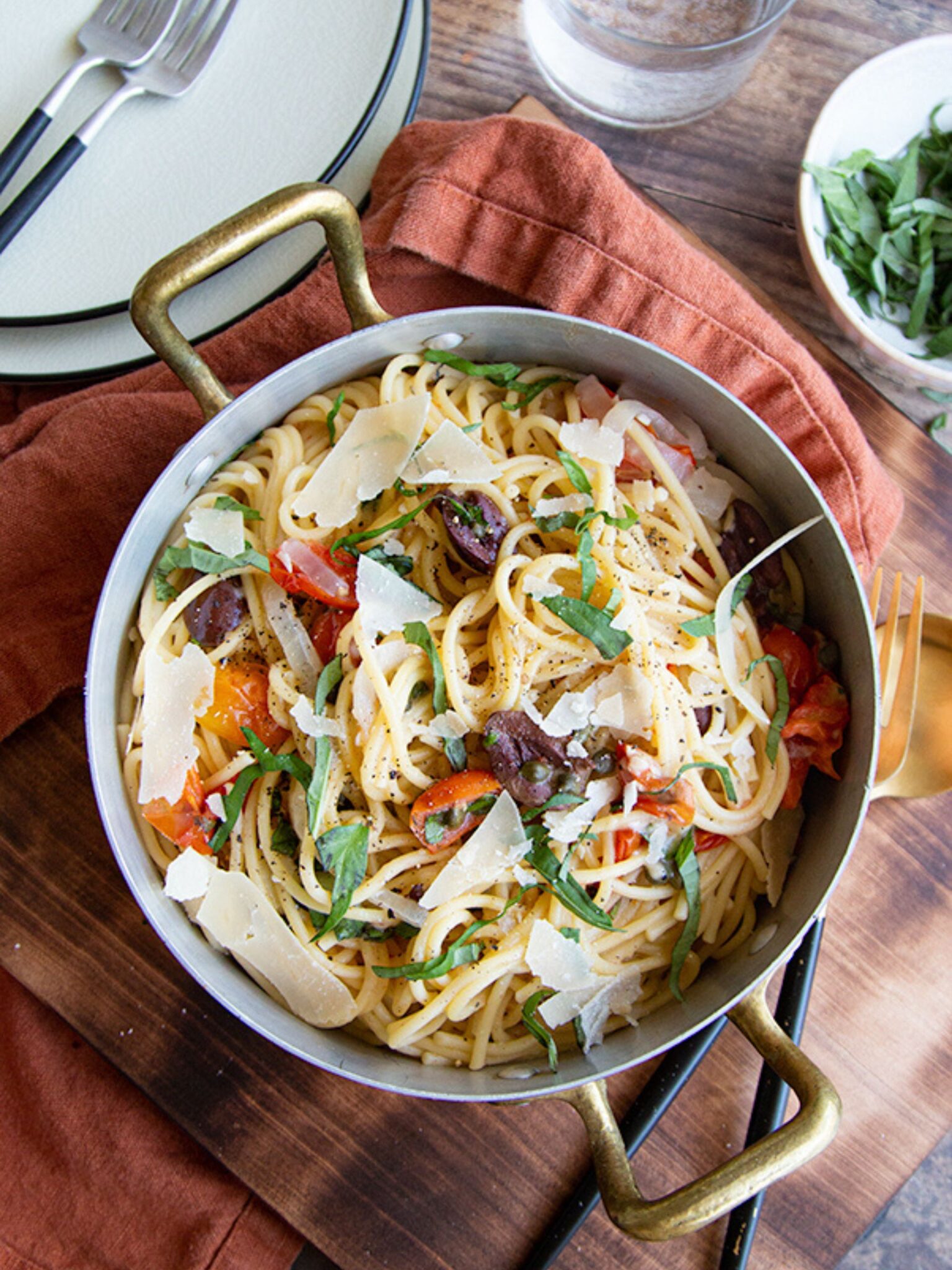 One Pot Cherry Tomato Spaghetti Pasta Recipe - Prep + Rally